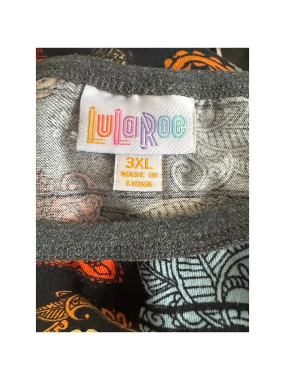 LuLaRoe | Tops | Womens Lularoe Long Sleeve Tee 3x Black Gray Paisley ...